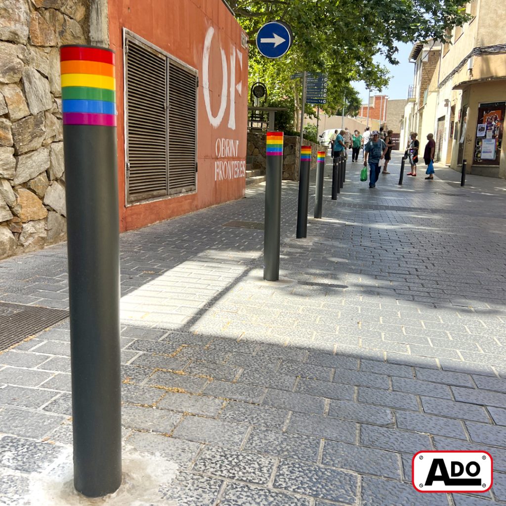 Installation of customizable flag bollards | Ado Corporate blog