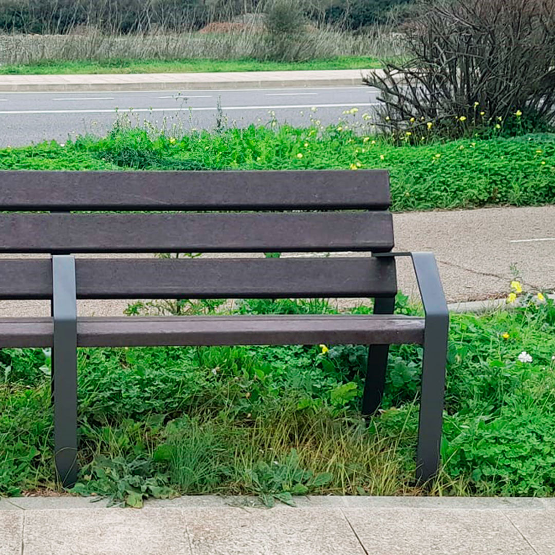 Discover the Loa bench with recycled plastic slats - Ado Urban ...