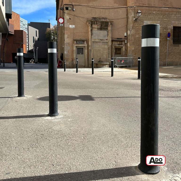 Installation of A-Flex flexible bollards in Barcelona - Ado Urban ...